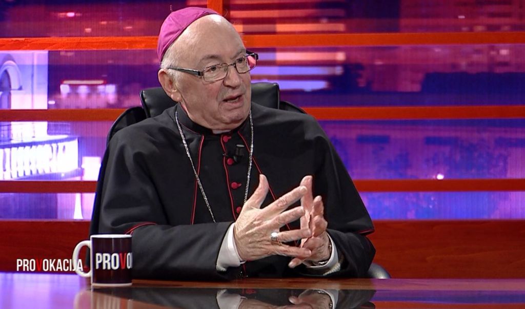 Pse Enver Hoxha urrente më shumë katolikët? - www.lexo.al