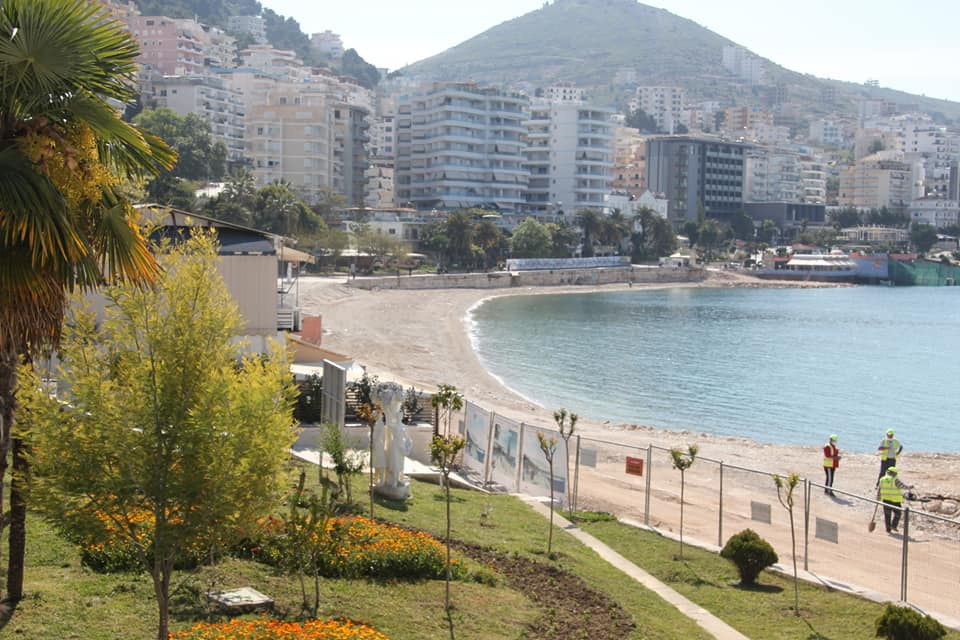 Saranda përgatitet për nisjen e sezonit turistik, vijon rikonstruksioni ...