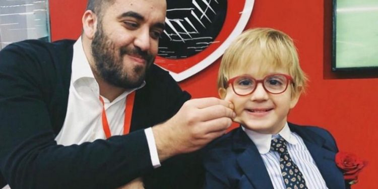 Zaho mbush 7 vjeç! Greg Rama publikon pamjet nga festimi i ditëlindjes ...