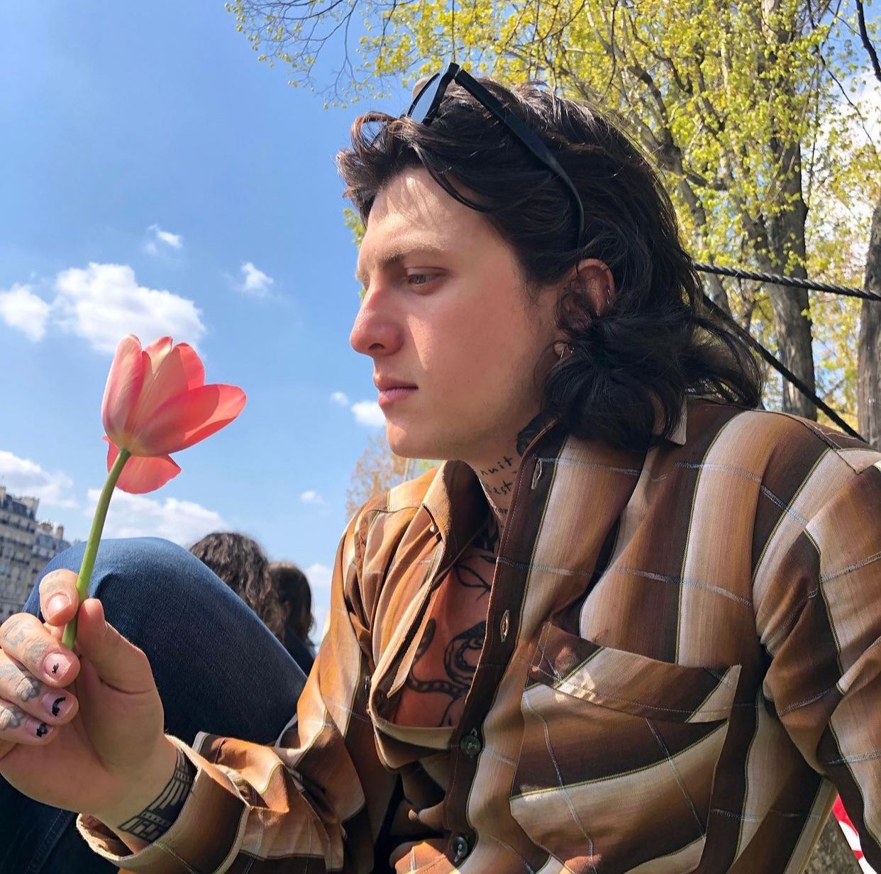 Djali i Inva Mulës dhe Pirro Çakos prezanton të dashurën me ndjekësit ...