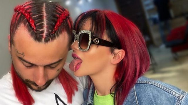 Pas ndarjes nga Rina, Sin Boy fotografohet me vajzën misterioze (Pamje) - www.lexo.al